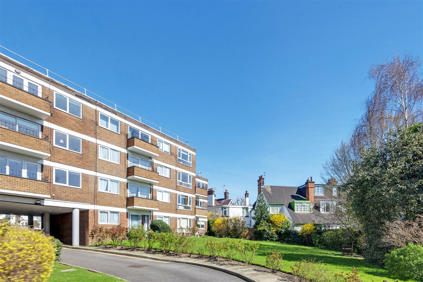 Temple Fortune Lane, London - Absolute Property